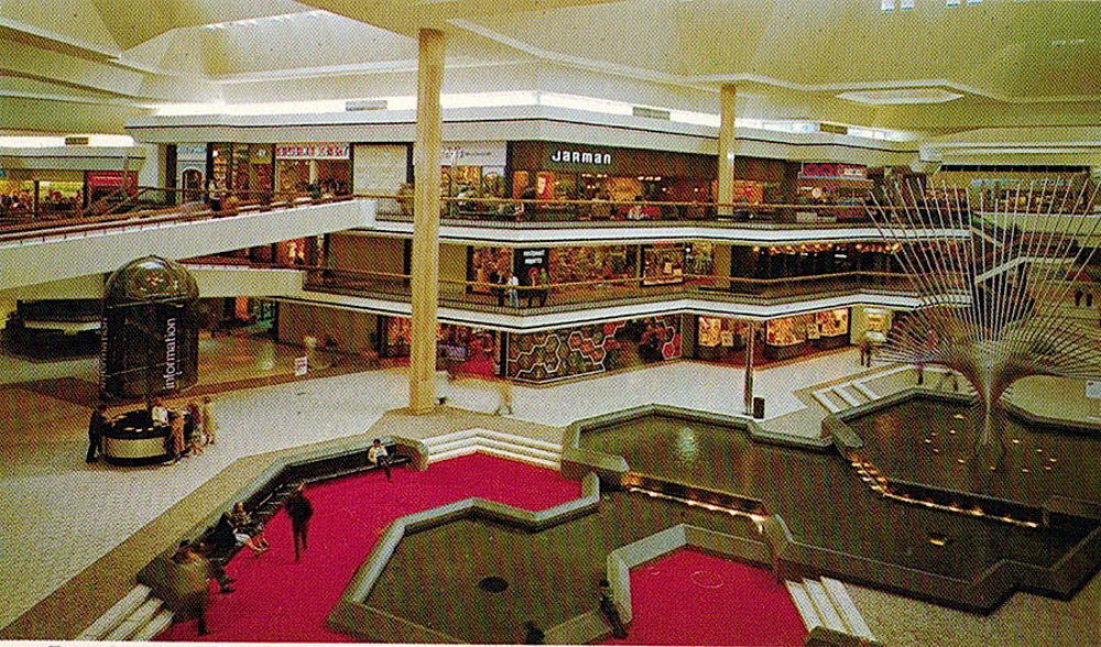 LILEKS (James) :: Urban Studies :: Malls